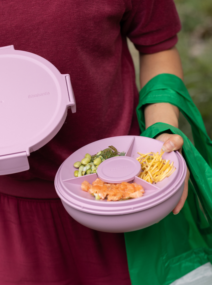 Make & Take Salad Bowl 1.3L, Plastic - Lilac Pink | Brabantia